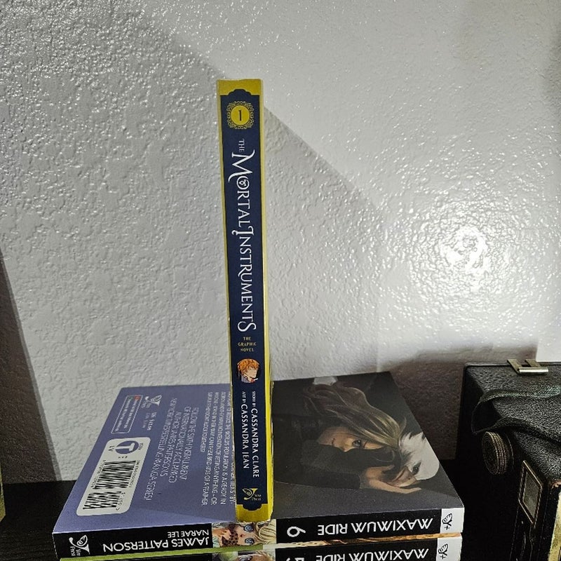 The Mortal Instruments: the Graphic Novel, Vol. 1 by Cassandra Clare ...