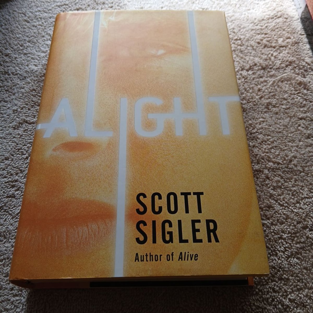 Alight by Scott Sigler, Hardcover | Pangobooks