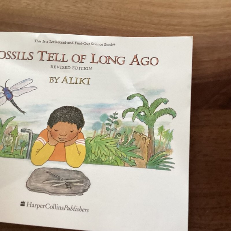 Fossils Tell of Long Ago by Aliki