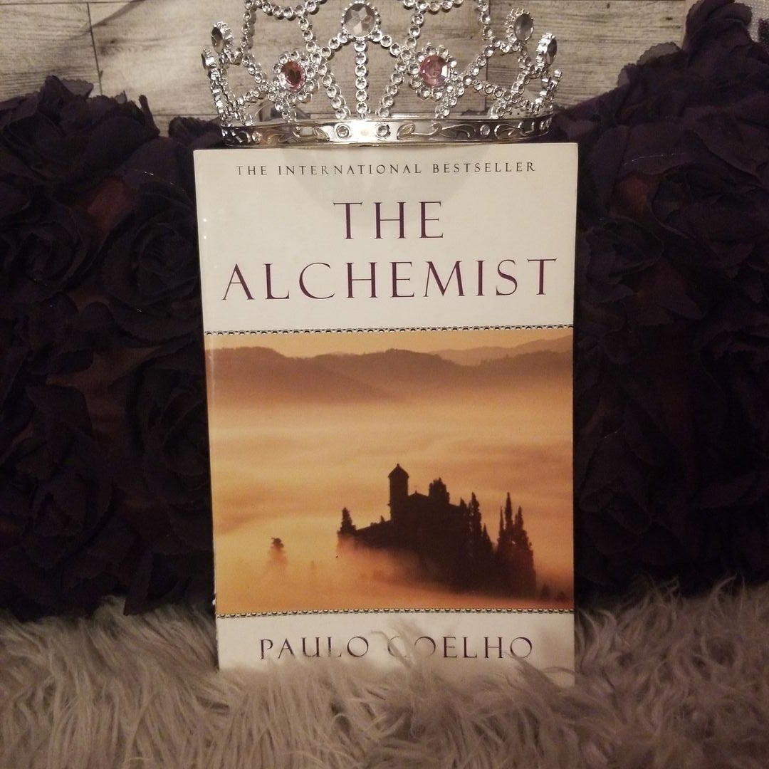 The Alchemist by Paulo Coelho; Alan R. Clarke, Paperback | Pangobooks