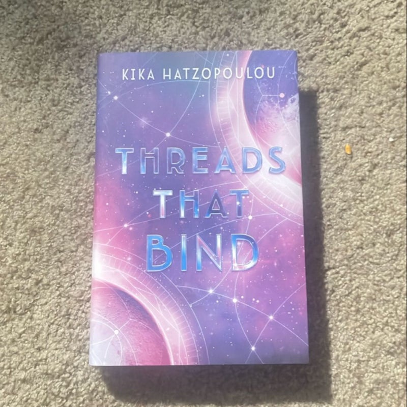 threads that bind fairyloot by Kikq harzopoulou, Hardcover | Pangobooks