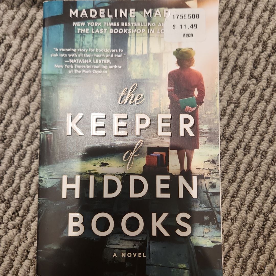 The Keepers of Hidden Books by Madeline Martin, Paperback | Pangobooks