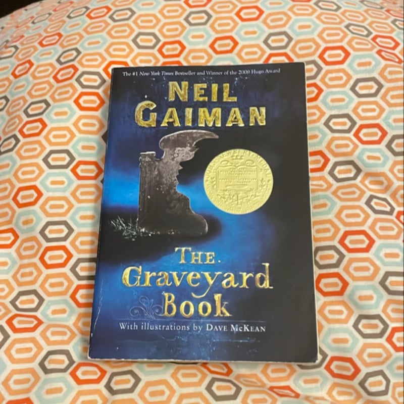 The Graveyard Book by Neil Gaiman; Margaret Atwood, Paperback | Pangobooks