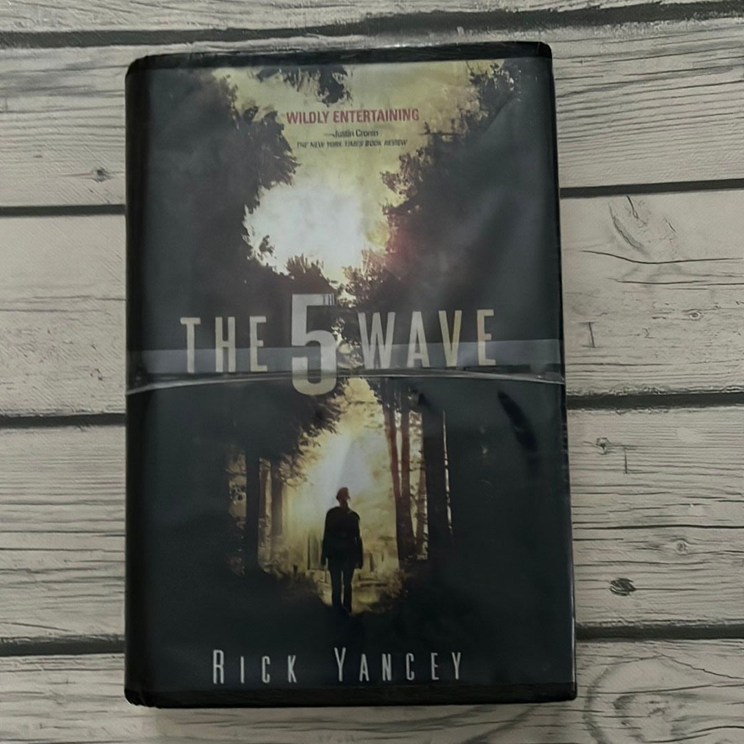 The 5th Wave by Rick Yancey