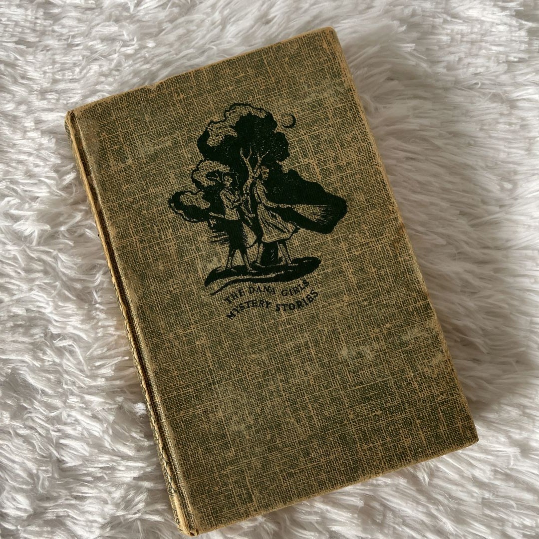 The Secret of the Jade Ring by Carolyn Keene, Hardcover | Pangobooks