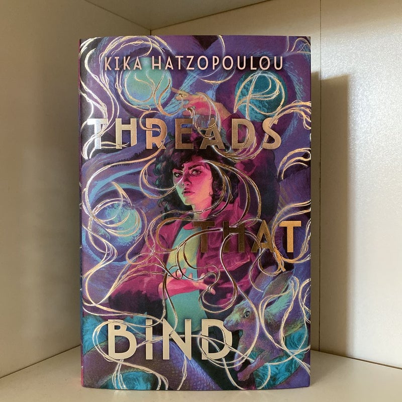 Threads That Bind by Kika Hatzopoulou, Hardcover | Pangobooks
