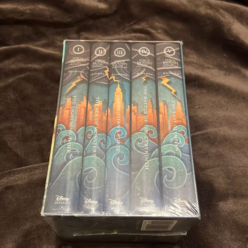 Percy Jackson and the Olympians 5 Book Paperback Boxed Set (new Covers ...