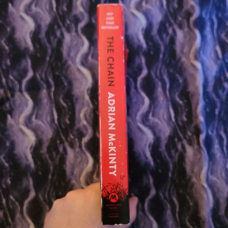 The Chain by Adrian McKinty, Paperback | Pangobooks