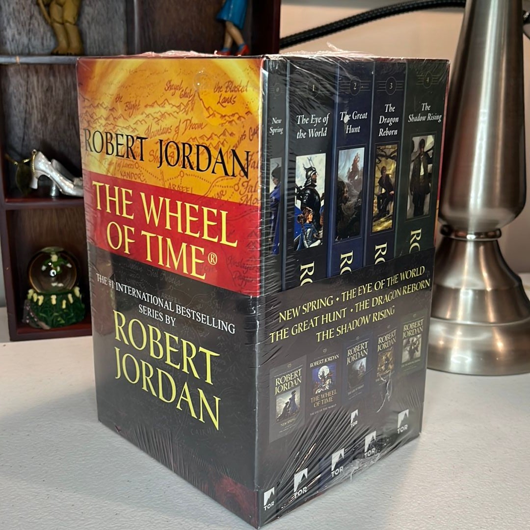 Wheel of Time - 5 book set NIB by Robert Jordan, Paperback | Pangobooks