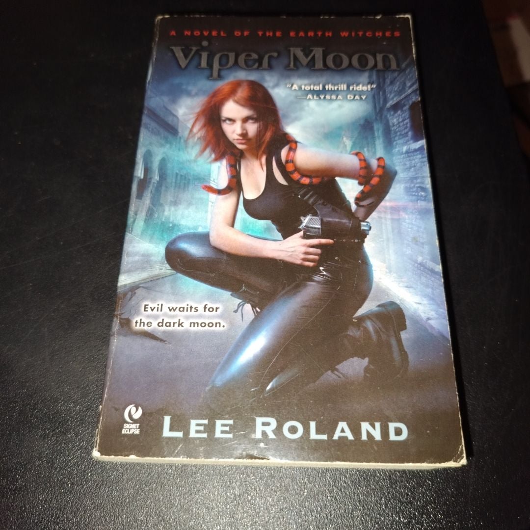 Viper Moon by Lee Roland