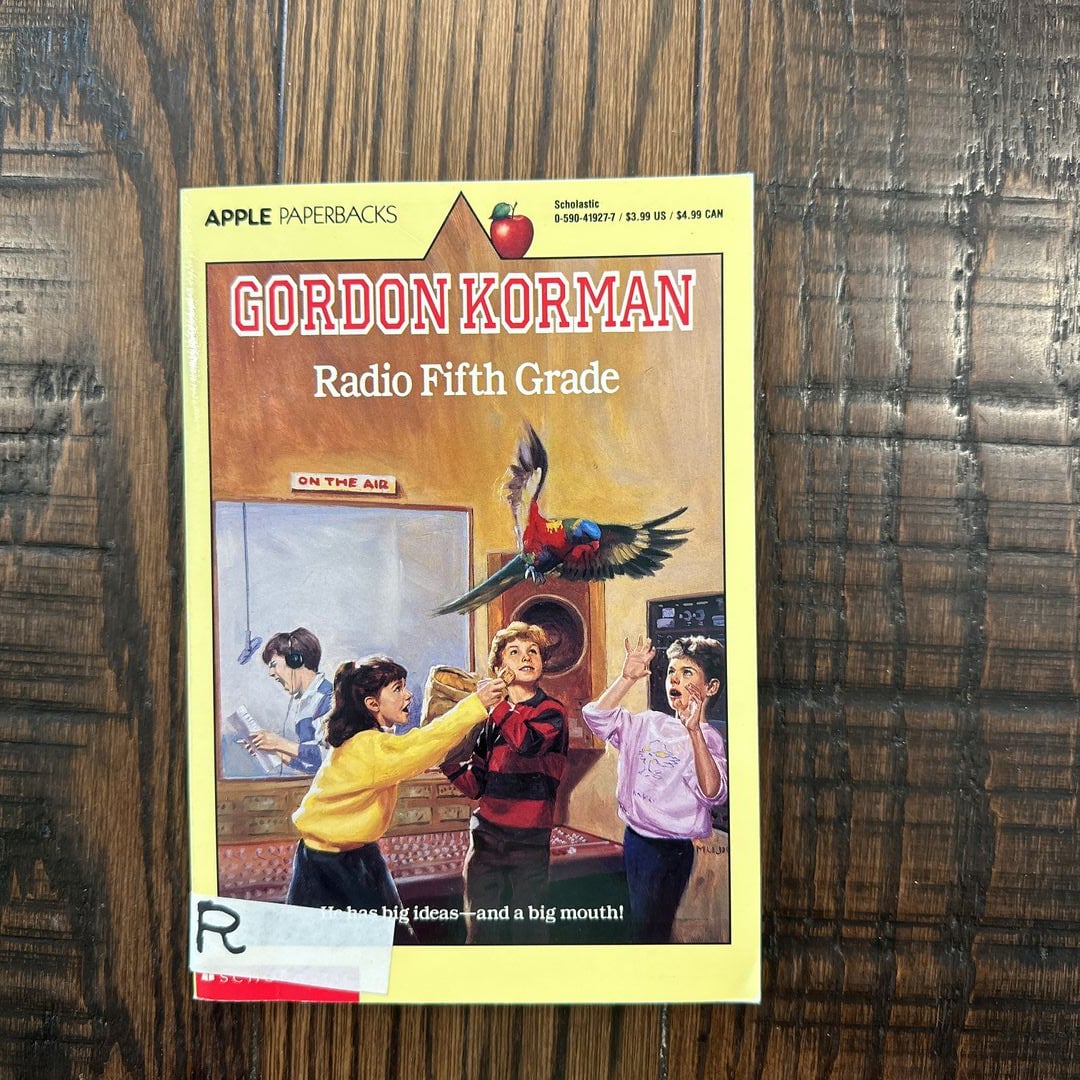 Radio Fifth Grade by Gordon Korman, Paperback | Pangobooks