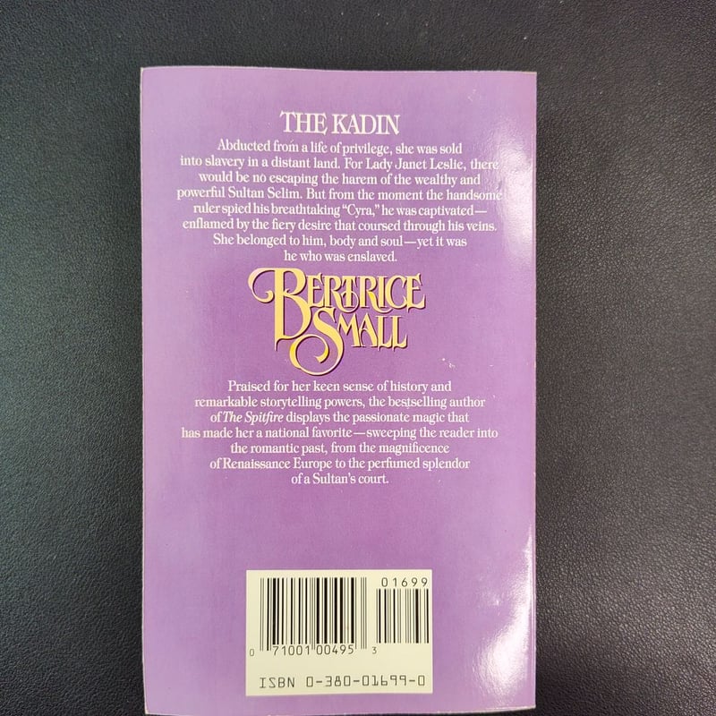 The Kadin by Bertrice Small, Paperback | Pangobooks