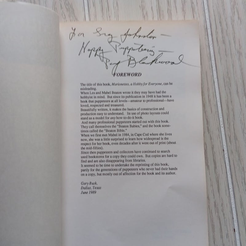 Marionettes by Mabel and Les Beaton , Paperback | Pangobooks