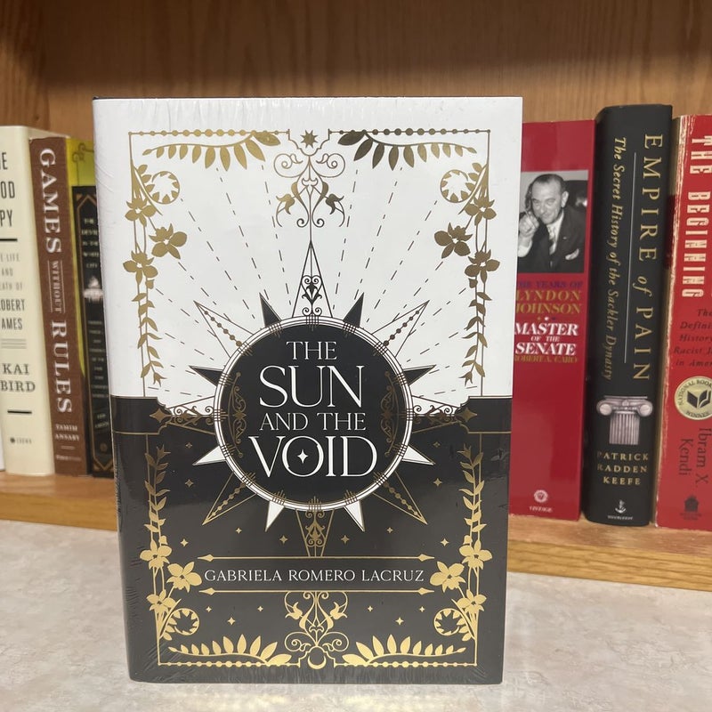 The Sun and the Void by Gabriela Romero Lacruz, Hardcover | Pangobooks