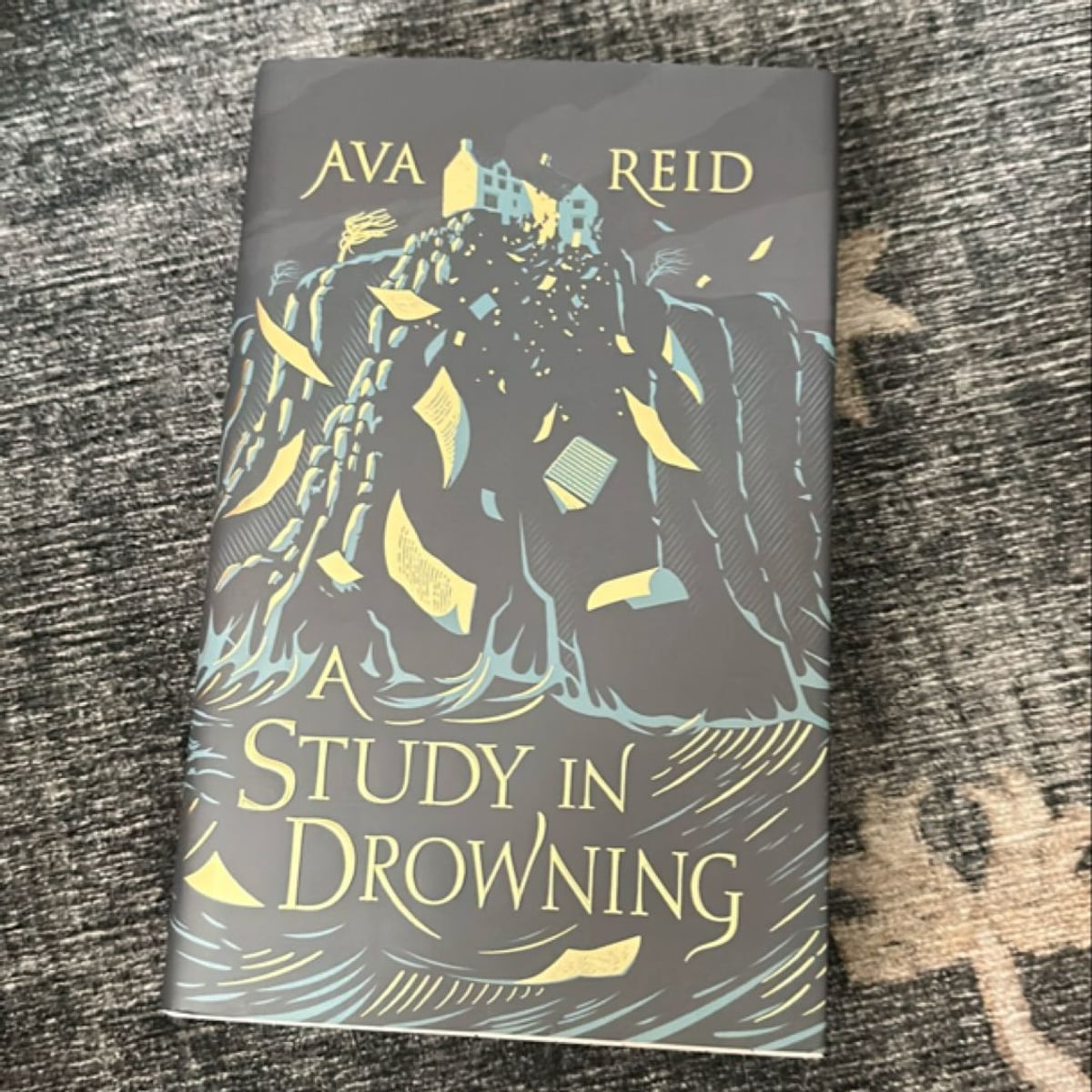A Study In Drowning *Signed* EXCLUSIVE Illumicrate Edition by Ava Reid ...