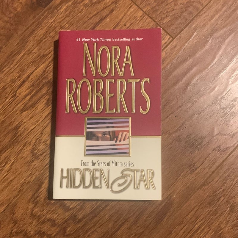 Hidden Star by Nora Roberts, Paperback | Pangobooks
