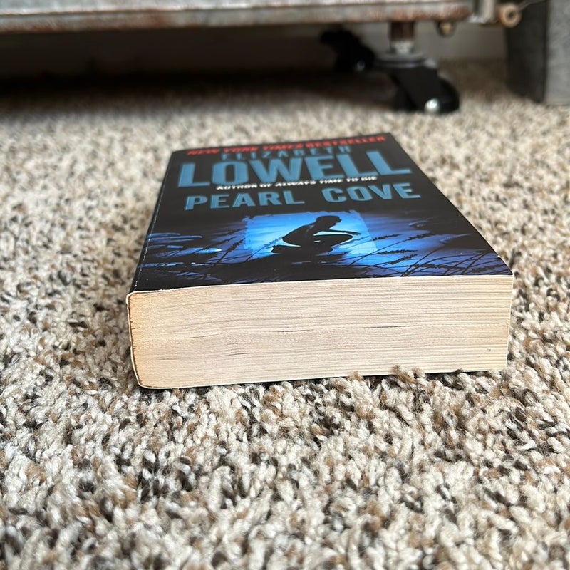 Pearl Cove by Elizabeth Lowell