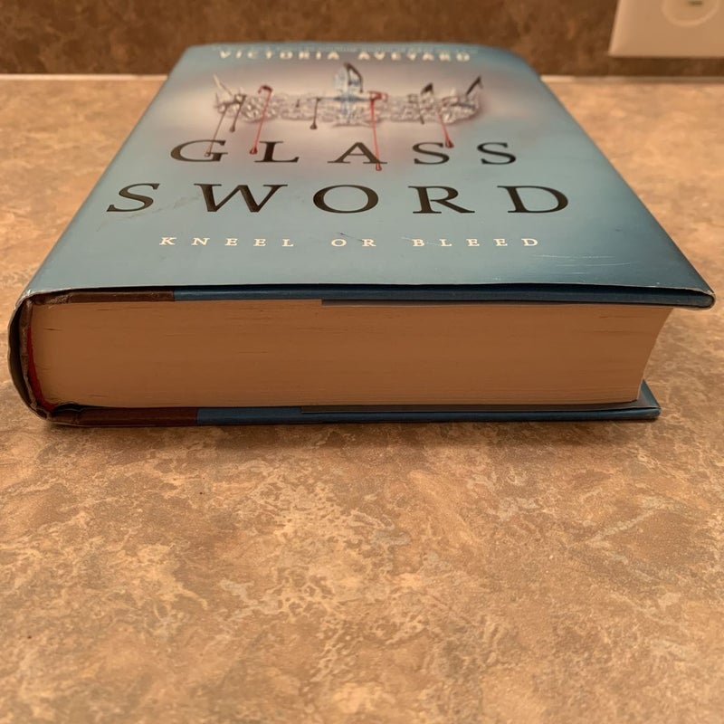 Glass Sword by Victoria Aveyard