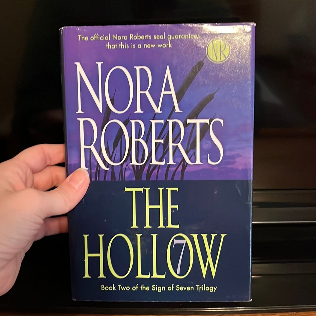 The Hollow by Nora Roberts, Hardcover | Pangobooks