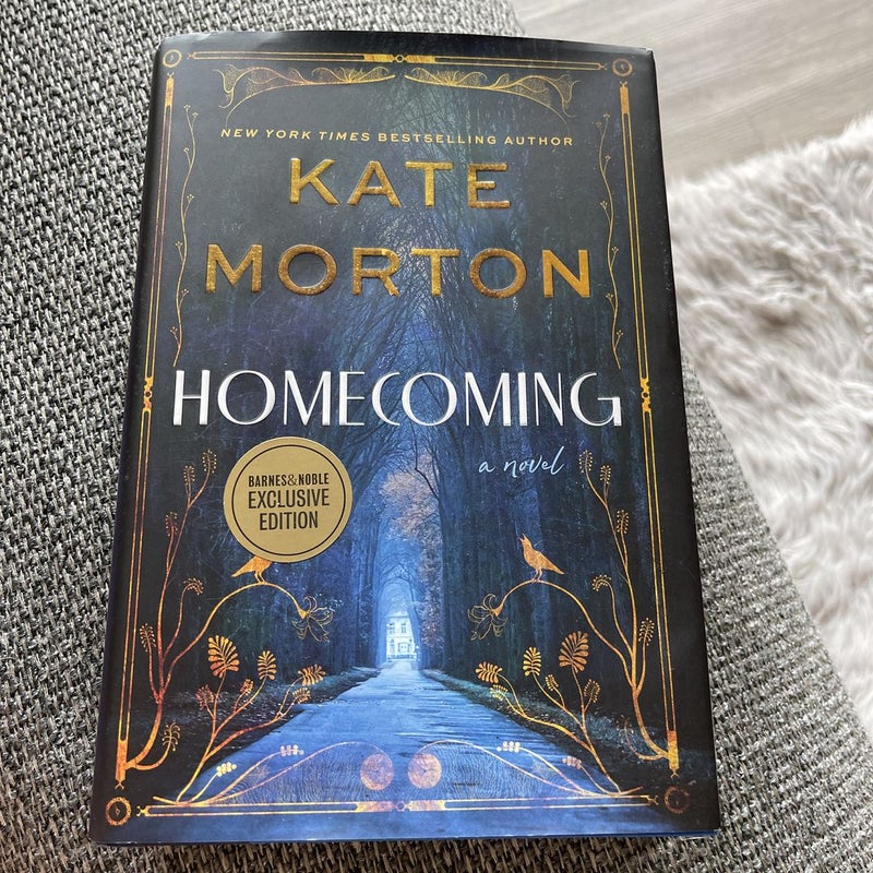 Homecoming by , Hardcover | Pangobooks