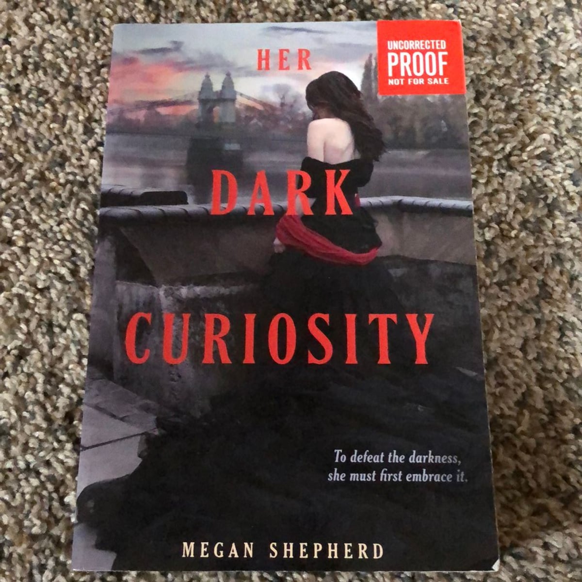 Her Dark Curiosity by Megan Shepherd, Paperback | Pangobooks