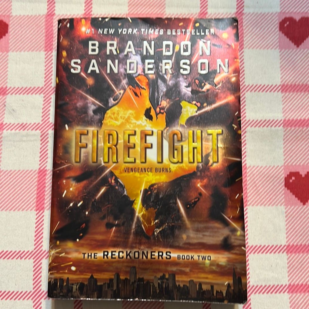 Firefight by Brandon Sanderson, Paperback | Pangobooks