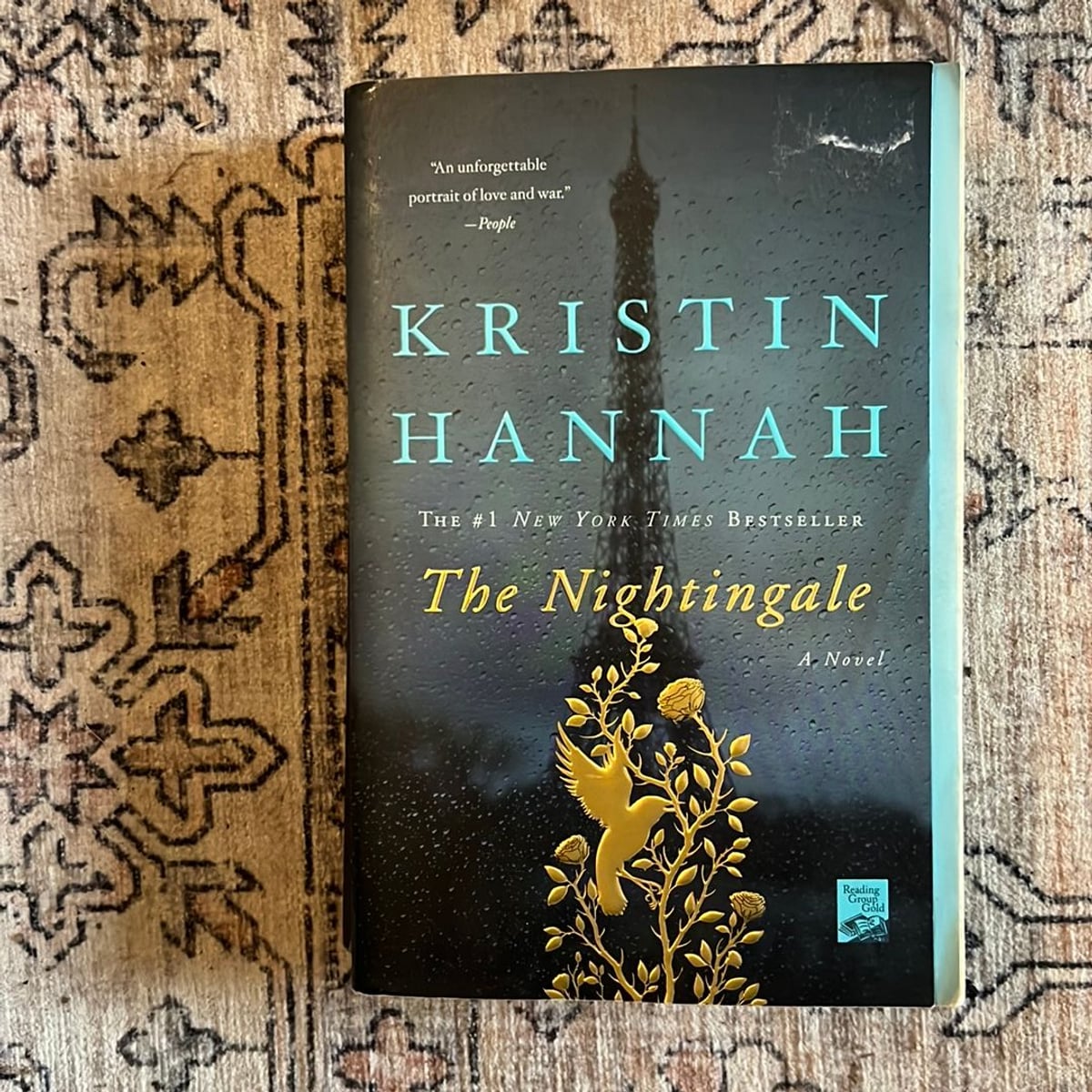 The Nightingale by Kristin Hannah, Paperback | Pangobooks