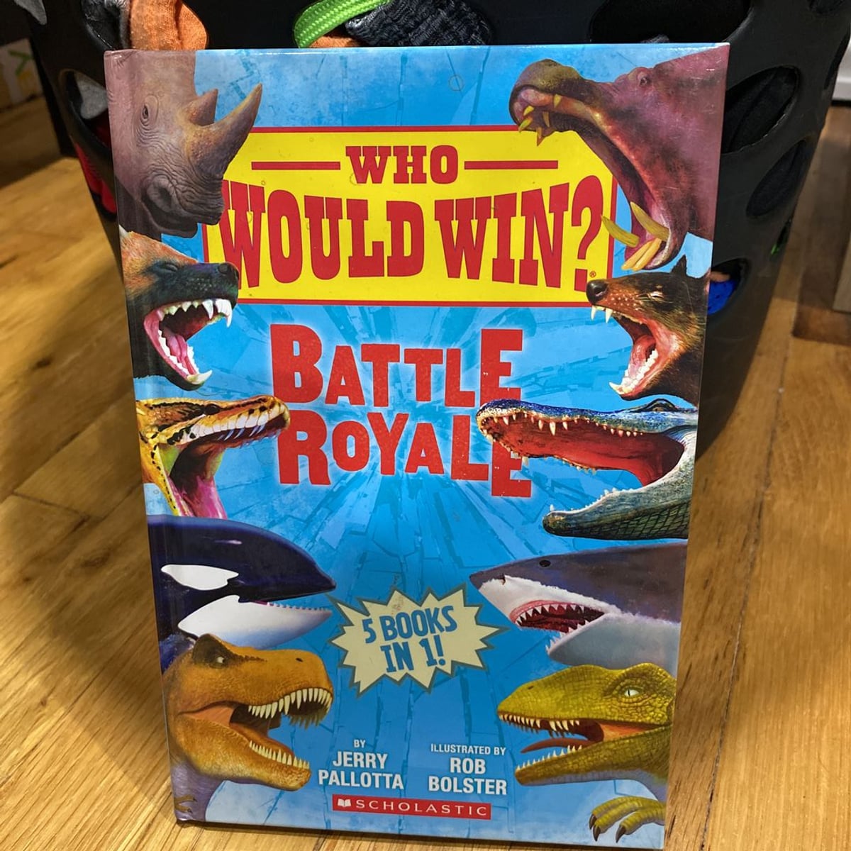 Who Would Win?: Battle Royale by Jerry Pallotta