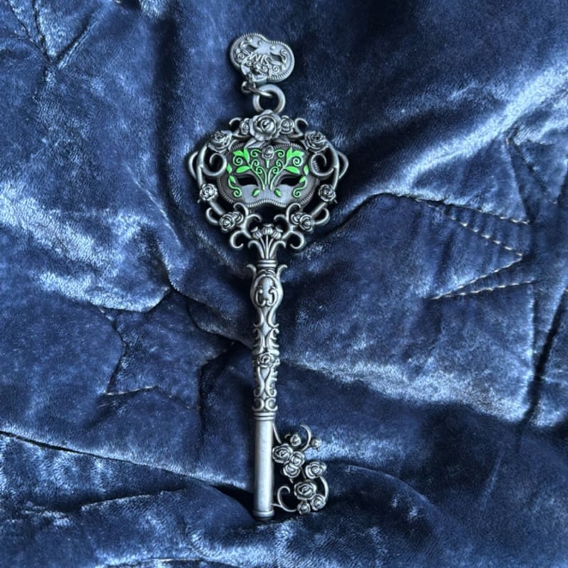 To Bee Read Exclusive ACOTAR Spring Court Key by Sarah J Maas ...