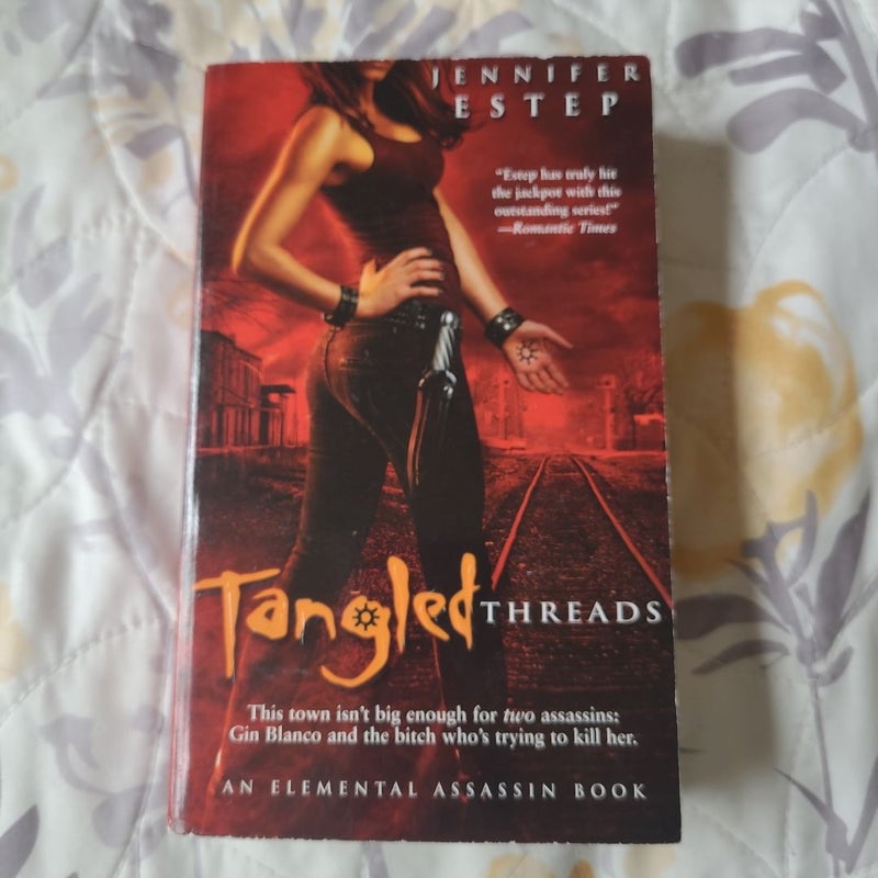 Tangled Threads by Jennifer Estep