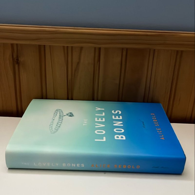The Lovely Bones by Alice Sebold, Hardcover | Pangobooks