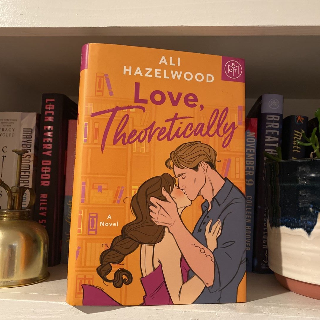 Love, Theoretically by Ali Hazelwood, Hardcover | Pangobooks