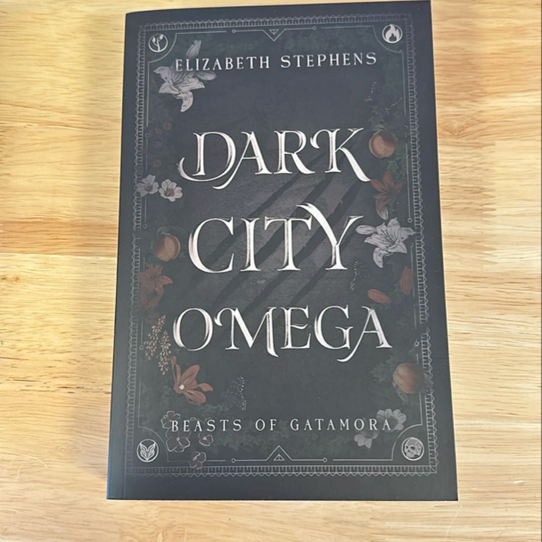 Dark City Omega by Elizabeth Stephens , Paperback | Pangobooks