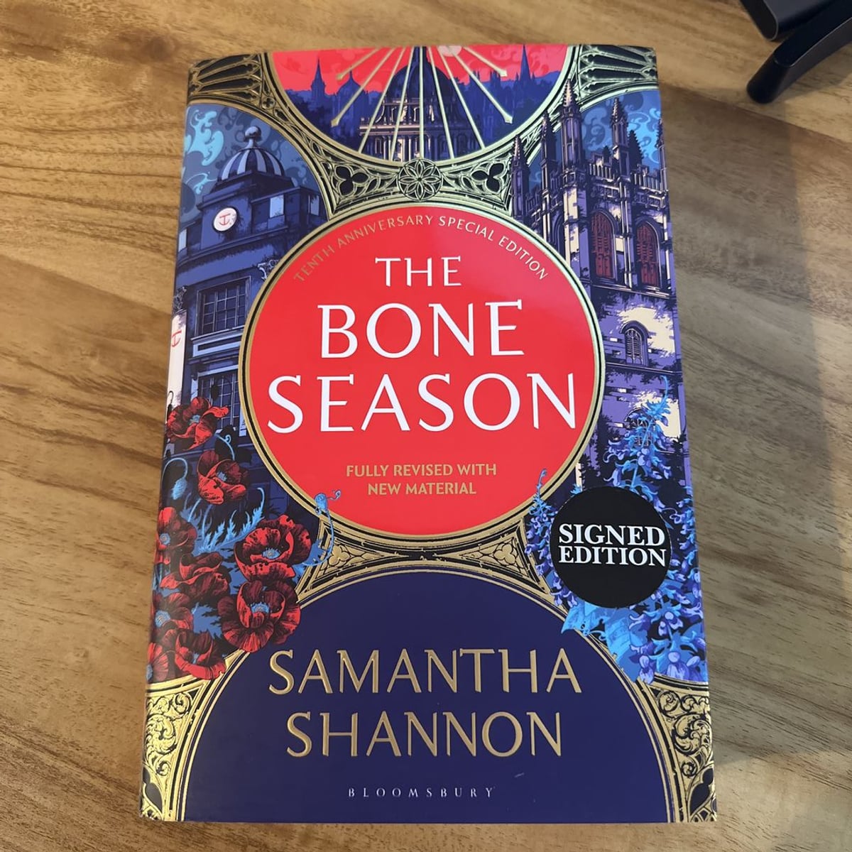 The Bone Season (Waterstones Signed) by Samantha Shannon, Paperback ...