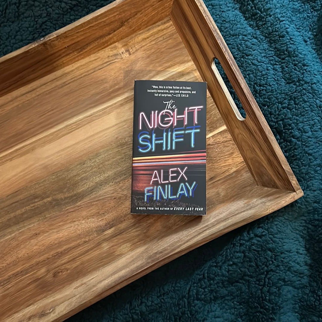 The Night Shift by Alex Finlay, Paperback | Pangobooks