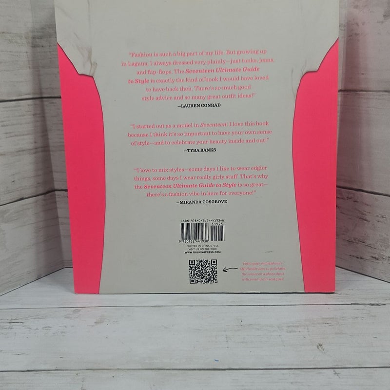 Seventeen Ultimate Guide to Style by Ann Shoket, Paperback | Pangobooks Seventeen Ultimate Guide to Style by Ann Shoket, Paperback | Pangobooks