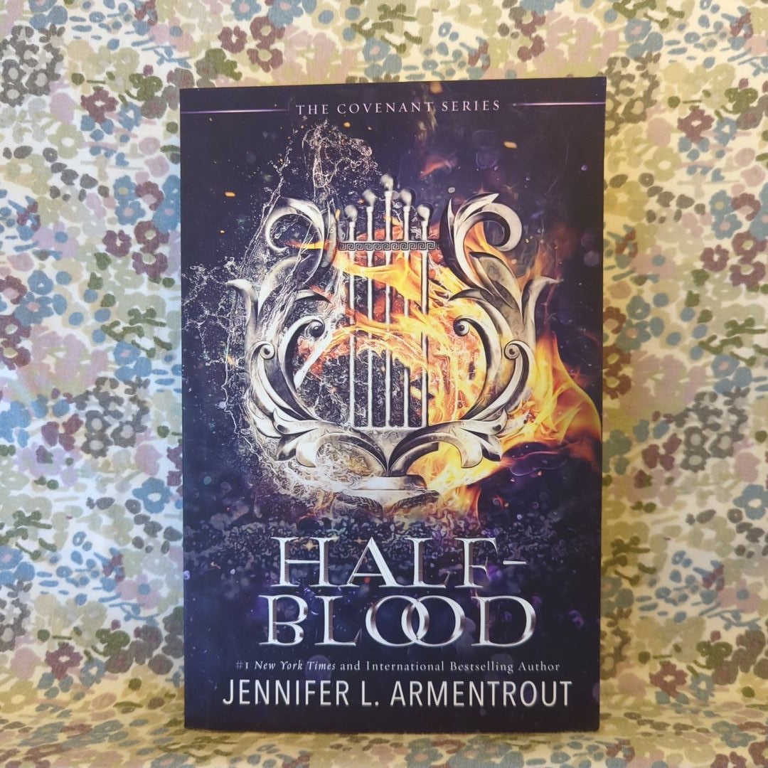 Half-Blood by Jennifer L. Armentrout, Paperback | Pangobooks