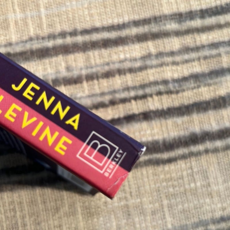 My Roommate Is a Vampire by Jenna Levine