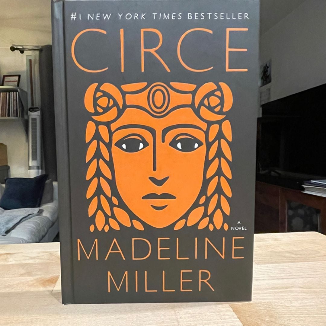 Circe by Madeline Miller , Hardcover | Pangobooks
