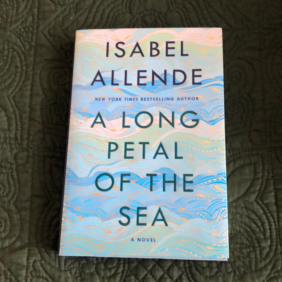 A Long Petal of the Sea by Isabel Allende, Nick Caistor, Amanda Hopkinson