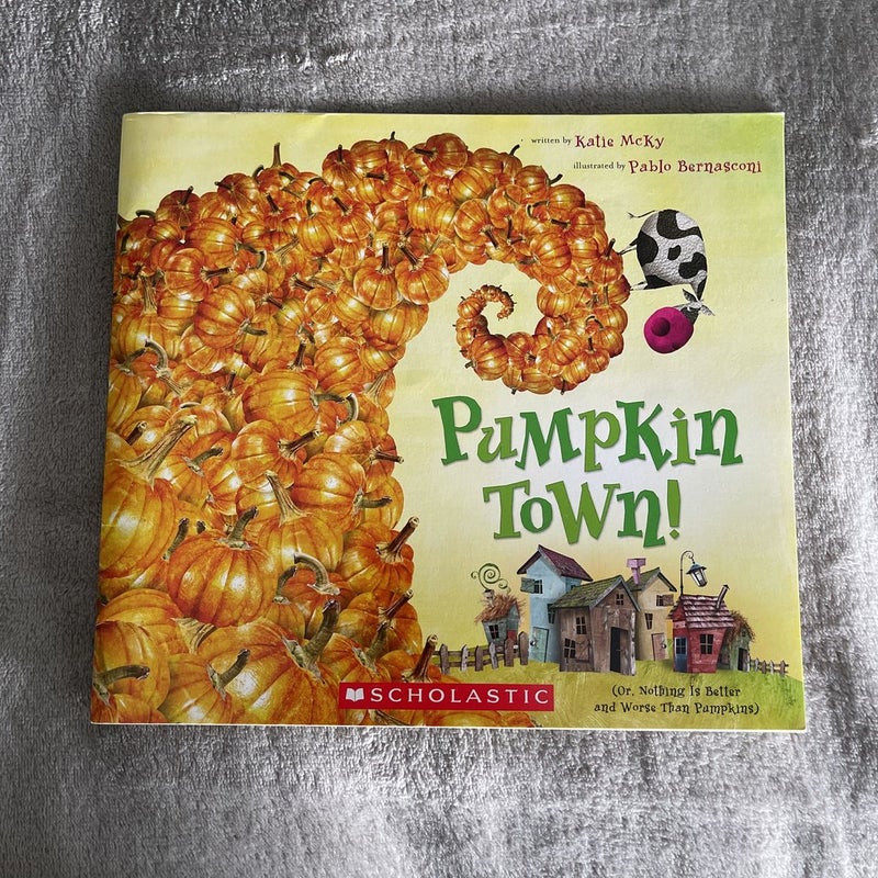 Pumpkin Town! by Katie McKy, Paperback | Pangobooks