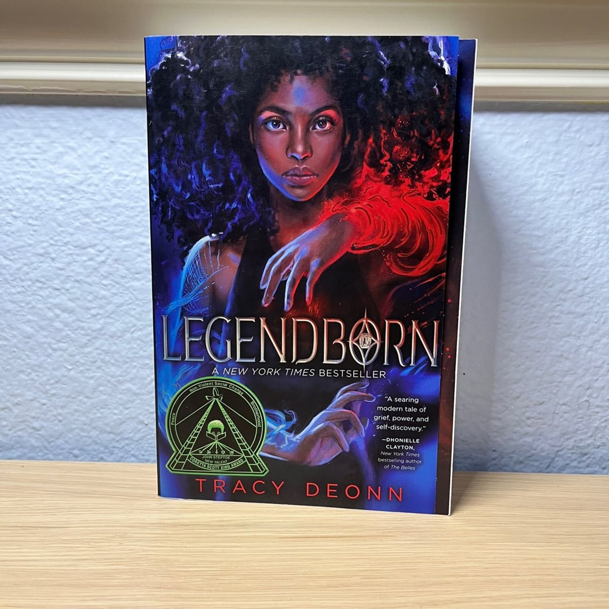 Legendborn by Tracy Deonn, Paperback | Pangobooks