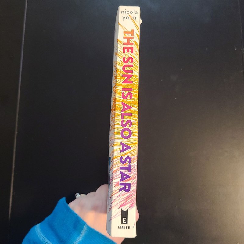 The Sun Is Also a Star by Nicola Yoon, Paperback | Pangobooks