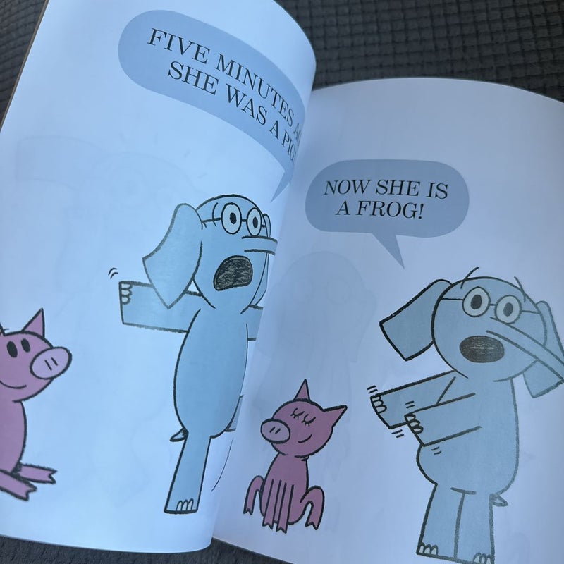 Elephant & Piggie: I’m a Frog! by Mo Willems, Paperback | Pangobooks