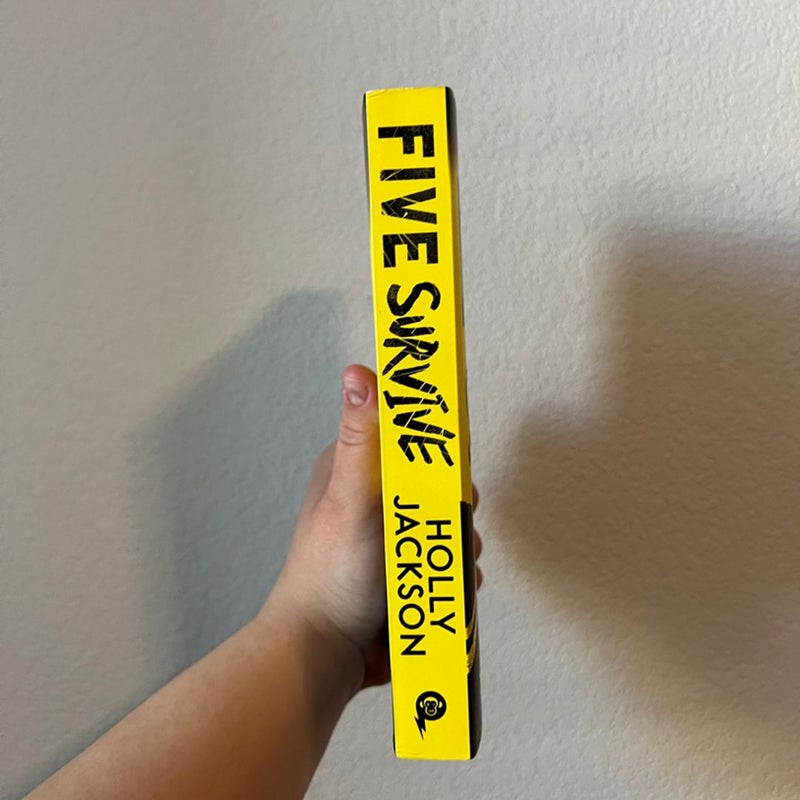 Five survive by Holly Jackson, Paperback | Pangobooks