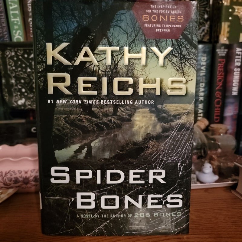 Spider Bones by Kathy Reichs