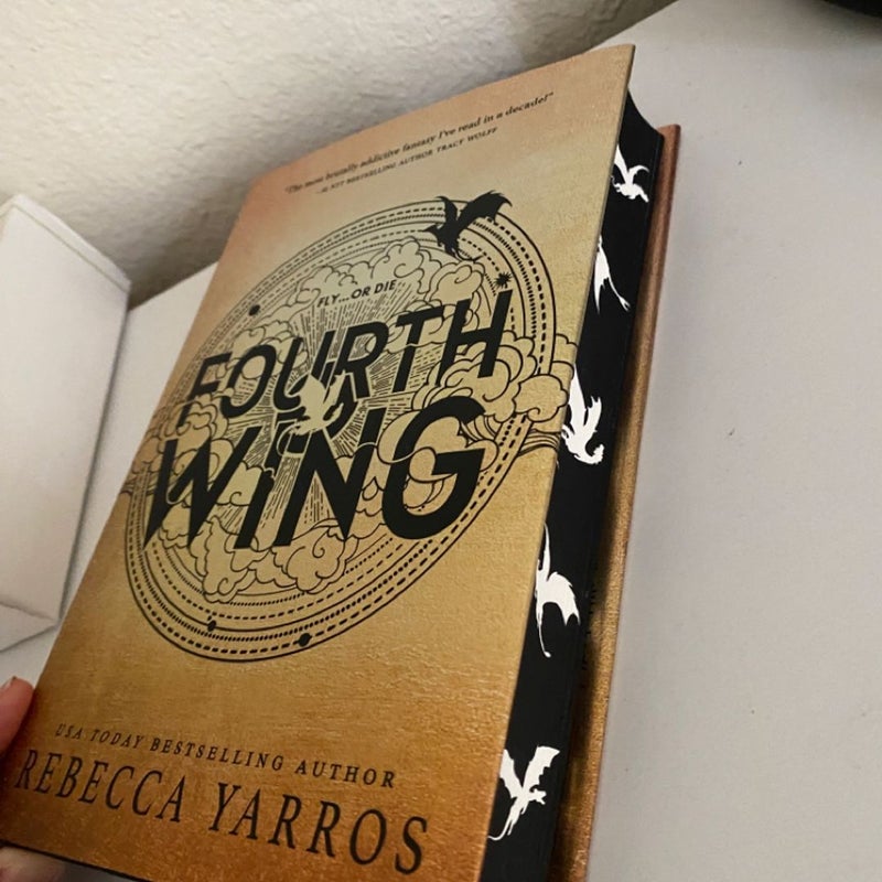 Fourth Wing w/sprayed edges by Rebecca Yarros, Hardcover | Pangobooks