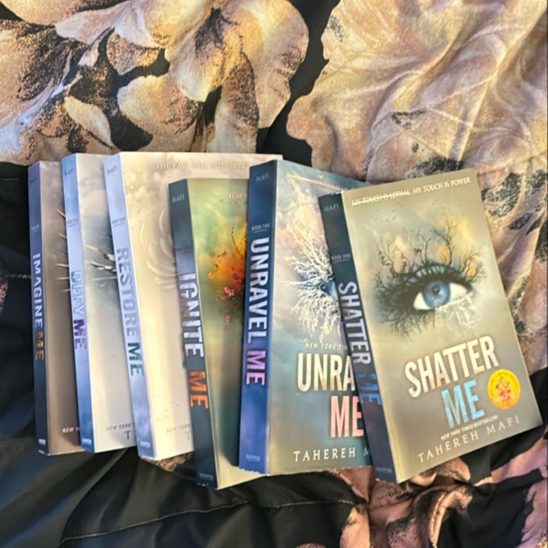 Shatter Me Series 6-Book Box Set by Tahereh Mafi, Paperback | Pangobooks