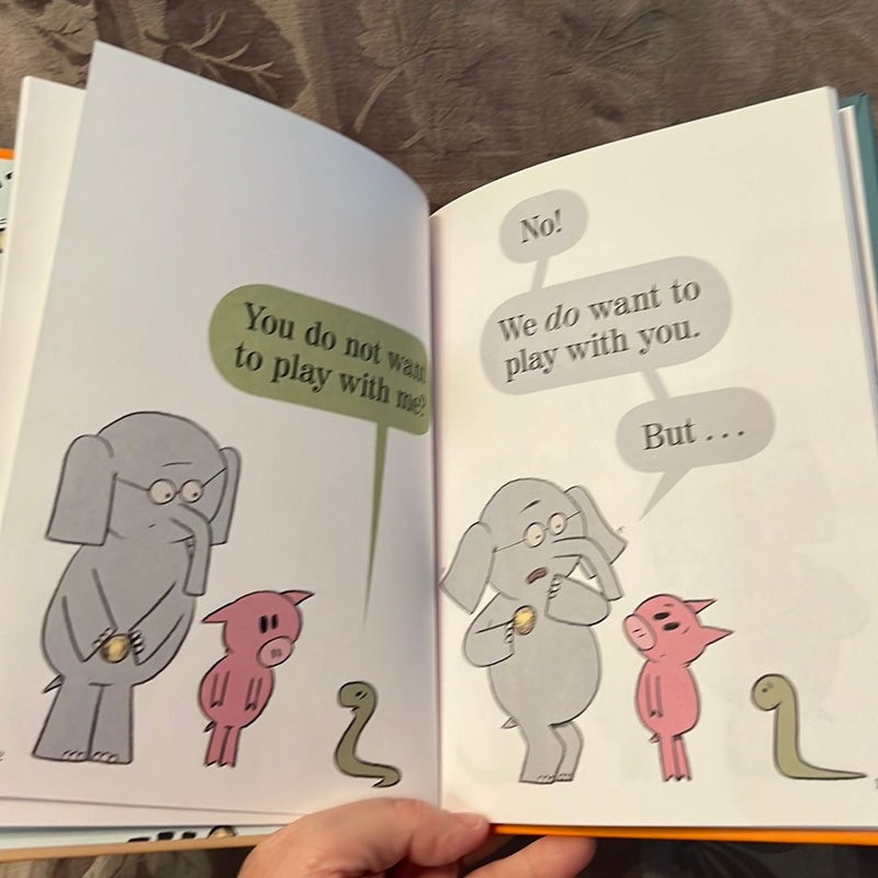 Can I Play Too? (an Elephant and Piggie Book) by Mo Willems
