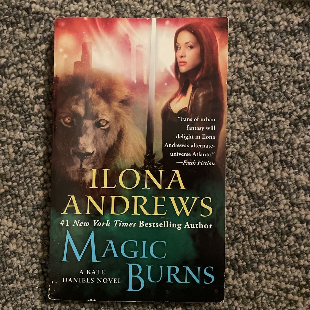 Magic Burns by Ilona Andrews, Paperback | Pangobooks